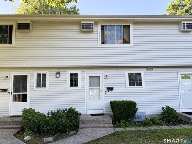 house with 2 bedroom, Waterbury CT ES104850401