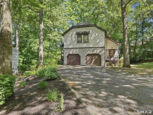 house with 2 bedroom, Waterbury CT ES104922002