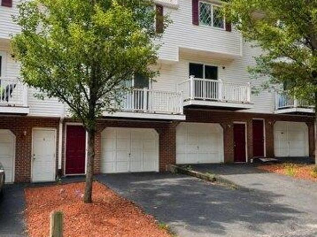 house with 2 bedroom, Waterbury CT ES105423140