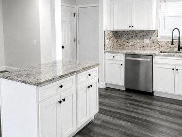 house with 2 bedroom, Waterbury CT ES105113243