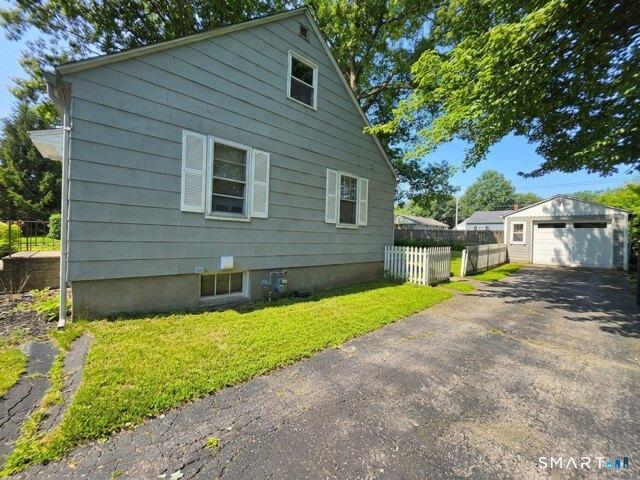 house with 2 bedroom, Waterbury CT ES105113347