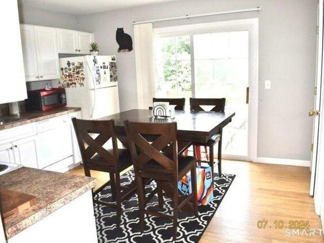 house with 2 bedroom, Waterbury CT ES105157228