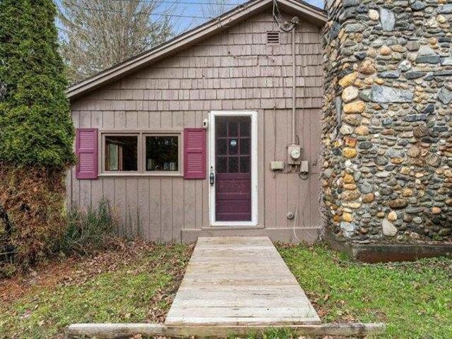 house with 2 bedroom, Waterbury VT DS102344216