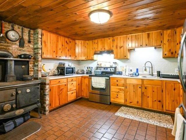 house with 2 bedroom, Waterboro ME ES105092325