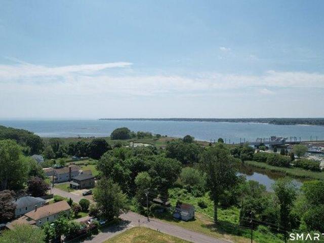 house with 2 bedroom, Waterford CT ES104188219