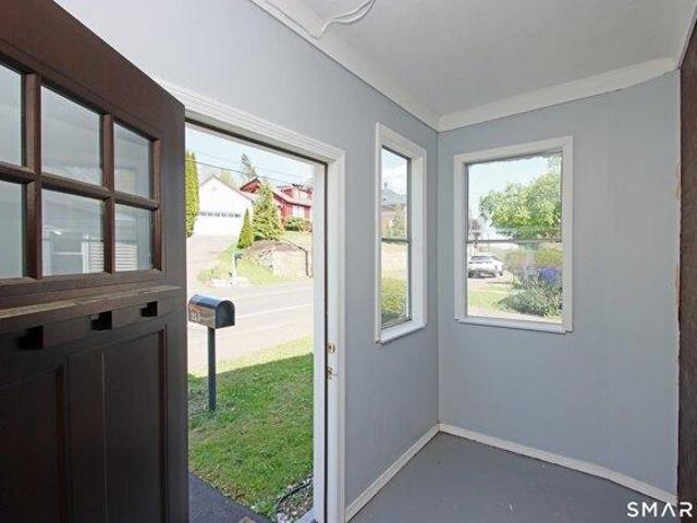 house with 2 bedroom, Watertown CT ES104332952