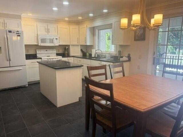 house with 2 bedroom, Waterville ME ES104009583