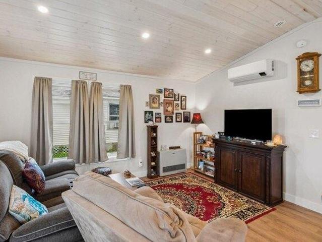 house with 2 bedroom, Waterville ME ES104079505