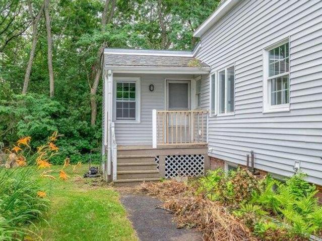house with 2 bedroom, Waterville ME ES105159811