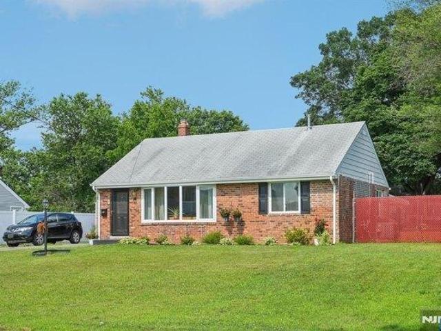 house with 2 bedroom, Wayne NJ DLS92416653