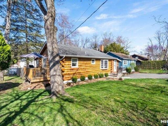 house with 2 bedroom, Wayne NJ DLS101632527