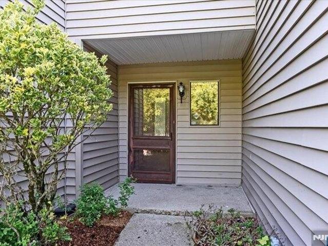 house with 2 bedroom, Wayne NJ ES105233076