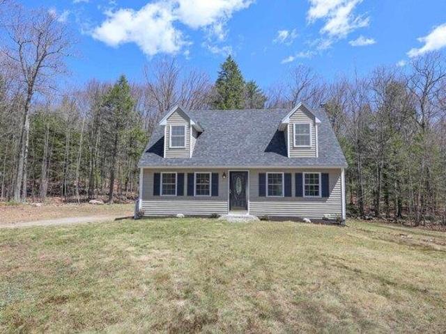 house with 2 bedroom, Weare NH DS102062656