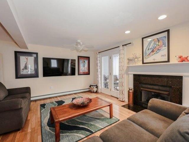 house with 2 bedroom, Weare NH DS103033516