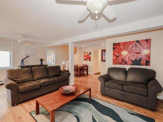 house with 2 bedroom, Weare NH ES103186443