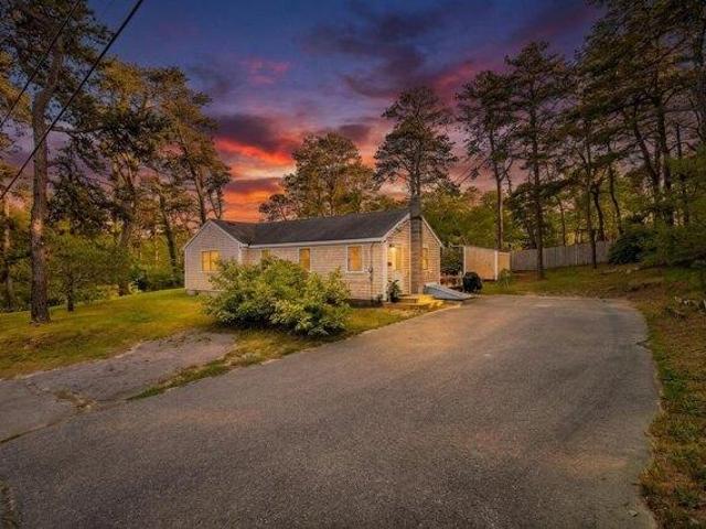 house with 2 bedroom, Wellfleet MA DLS102960557
