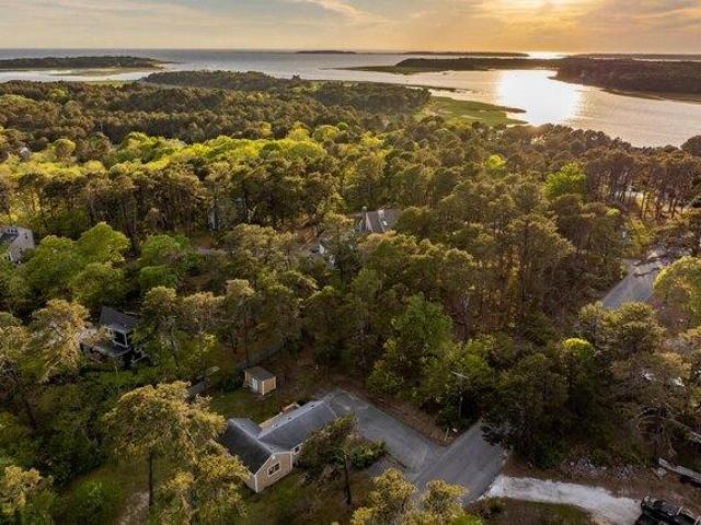 house with 2 bedroom, Wellfleet MA ES105059460