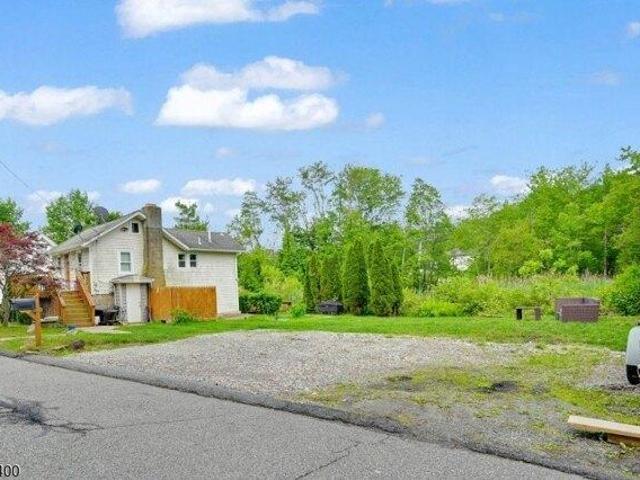 house with 2 bedroom, West Milford NJ ES104919860