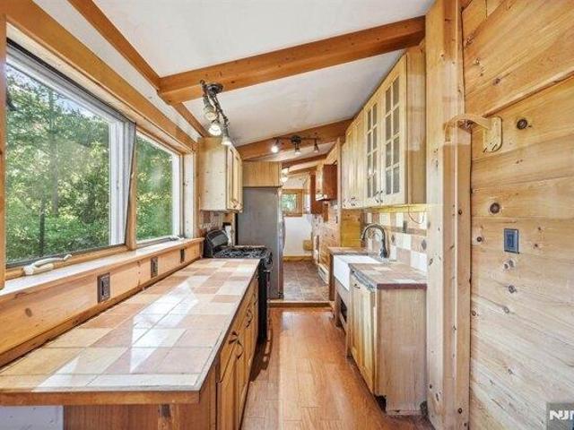 house with 2 bedroom, West Milford NJ ES105232637