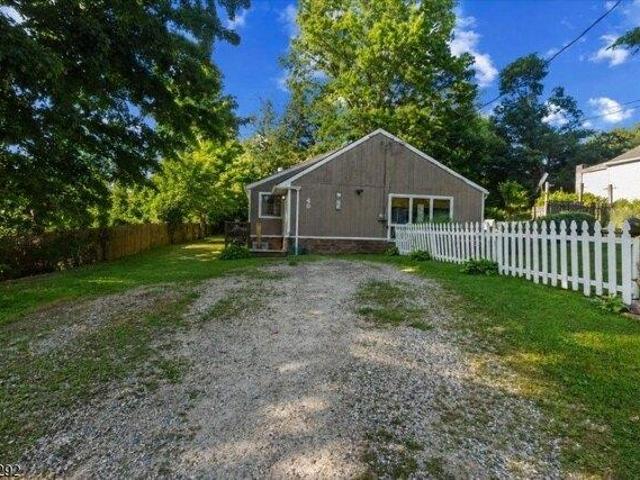 house with 2 bedroom, West Milford NJ ES105277487