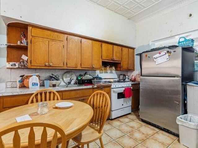 house with 2 bedroom, West New York NJ ES105144419