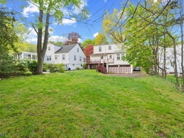 house with 2 bedroom, West Orange NJ ES105143252