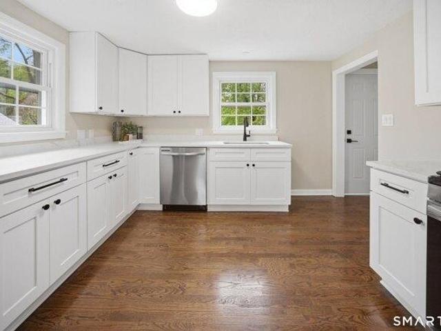 house with 2 bedroom, West Hartford CT DLS102064345