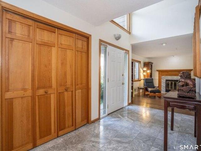 house with 2 bedroom, West Hartford CT ES105172487