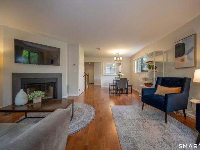 house with 2 bedroom, West Hartford CT ES103070307