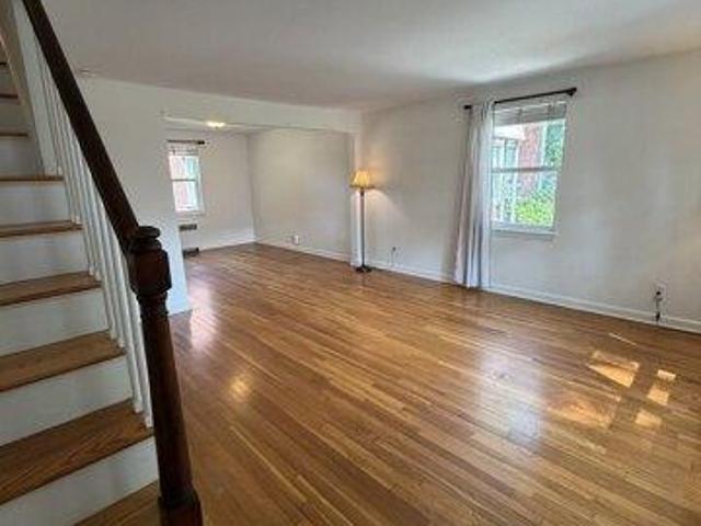 house with 2 bedroom, West Hartford CT ES103188631
