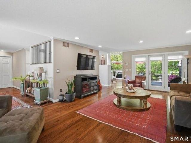 house with 2 bedroom, West Hartford CT ES103885601