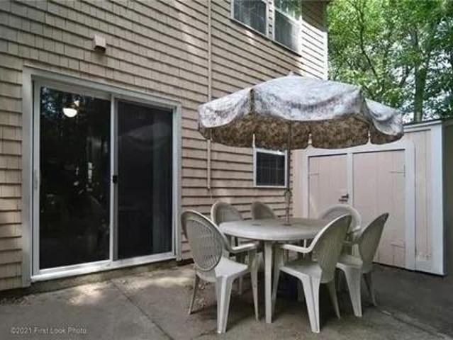house with 2 bedroom, West Warwick RI DLS103016947