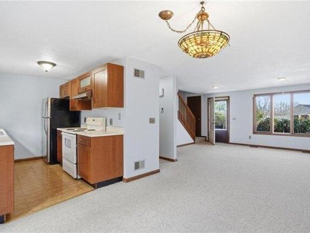house with 2 bedroom, West Warwick RI DS102410197