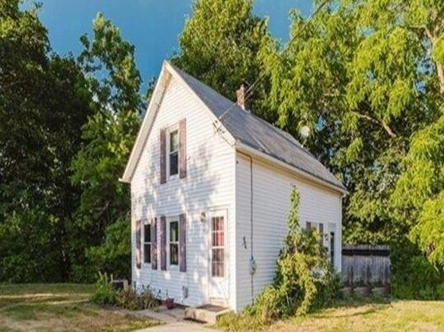 house with 2 bedroom, West Warwick RI DS102668466