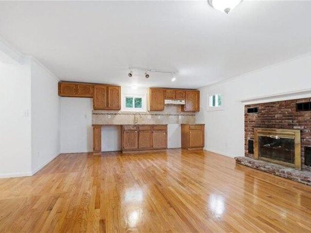 house with 2 bedroom, West Warwick RI DS103848507