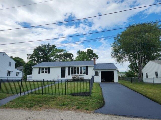 house with 2 bedroom, West Warwick RI DS103125693