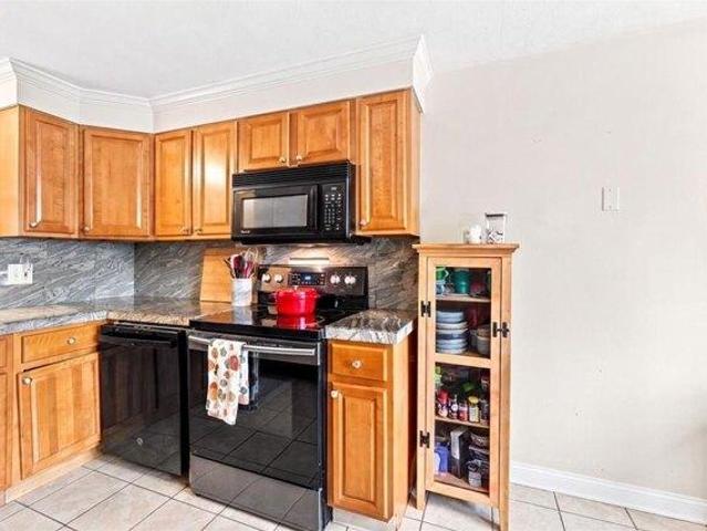house with 2 bedroom, West Warwick RI ES104509919