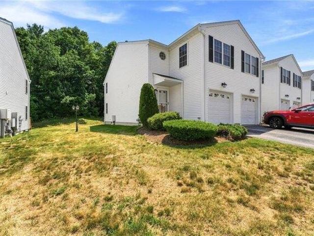 house with 2 bedroom, West Warwick RI ES105080222