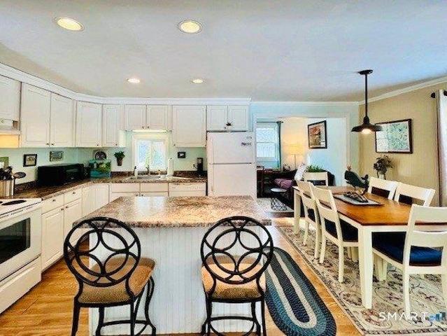 house with 2 bedroom, Westbrook CT DLS102594541