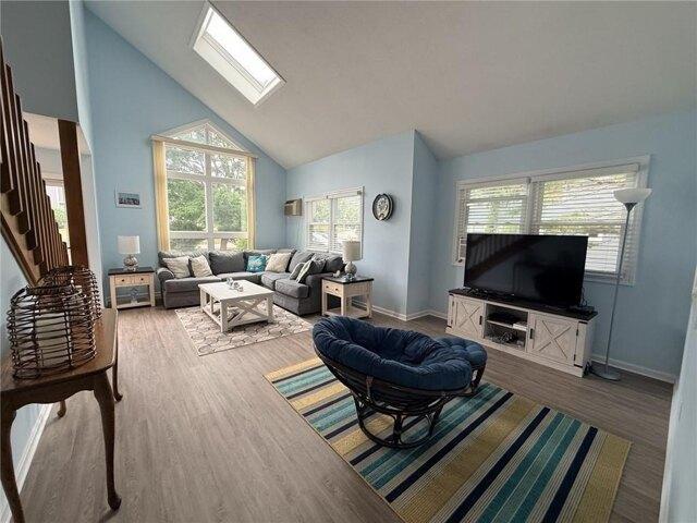 house with 2 bedroom, Westerly RI ES105080669