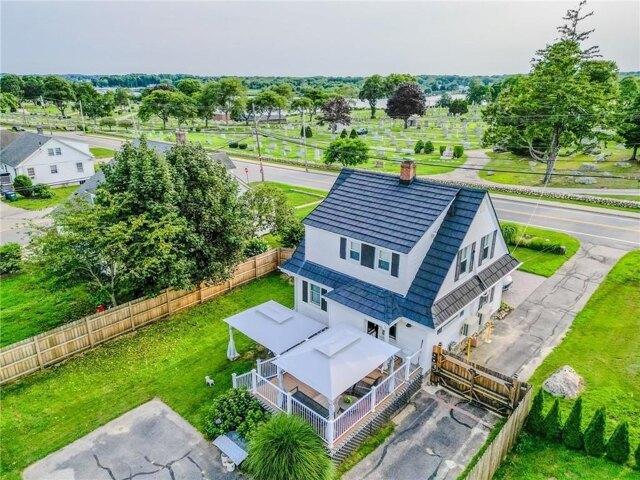 house with 2 bedroom, Westerly RI ES105233116