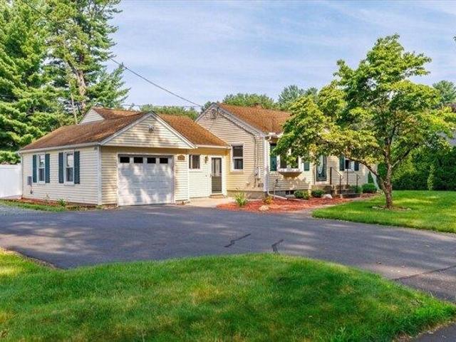 house with 2 bedroom, Westfield MA ES105061594