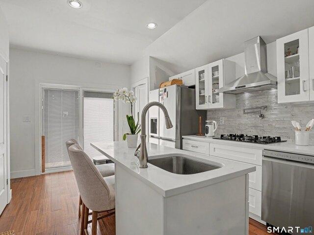 house with 2 bedroom, Weston CT ES104352590