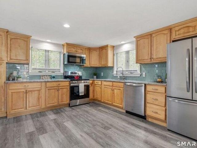 house with 2 bedroom, Wethersfield CT DS104075249