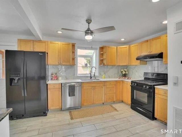 house with 2 bedroom, Wethersfield CT ES105124720
