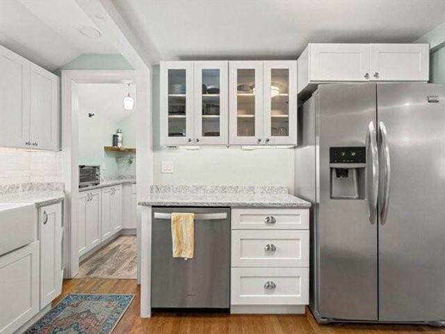 house with 2 bedroom, Weymouth MA ES105080167