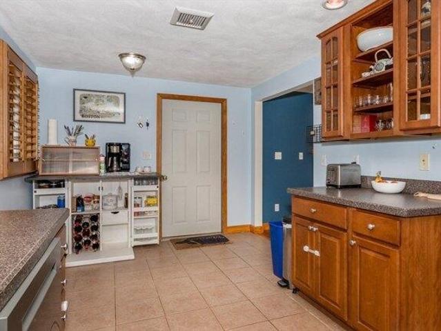 house with 2 bedroom, Weymouth MA ES105093250