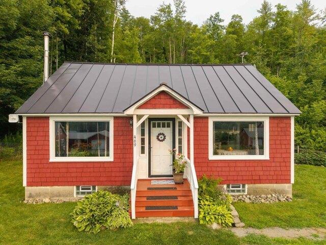 house with 2 bedroom, Whitefield NH ES104297785