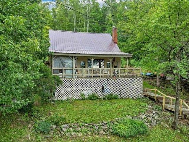 house with 2 bedroom, Whitefield NH ES105190909