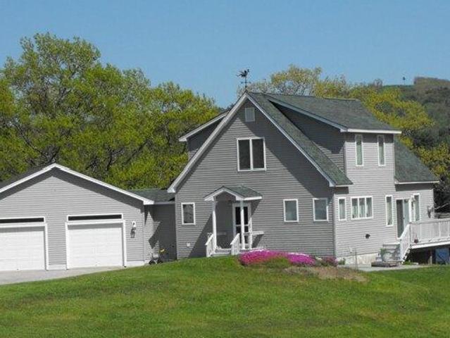 house with 2 bedroom, Winterport ME DLS100746707